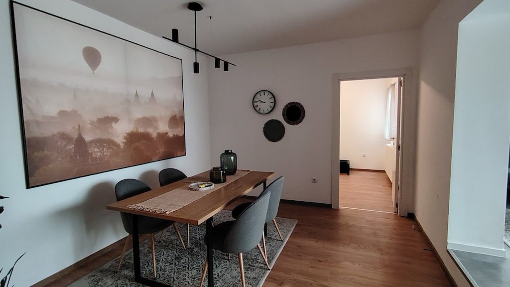 Zemun, moderan 2. 5 stan sa velikom terasom i pogledom