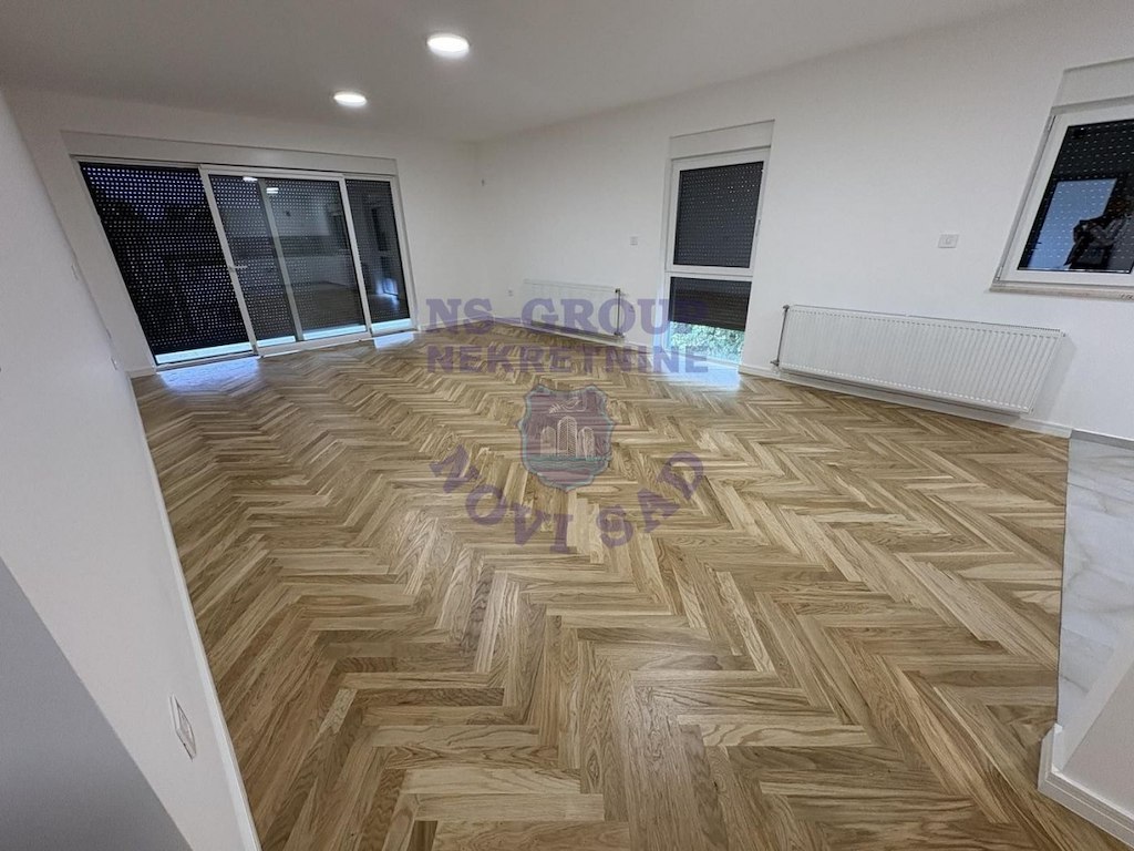 Komforan četvorosoban - 103m2 - sa krovnom terasom