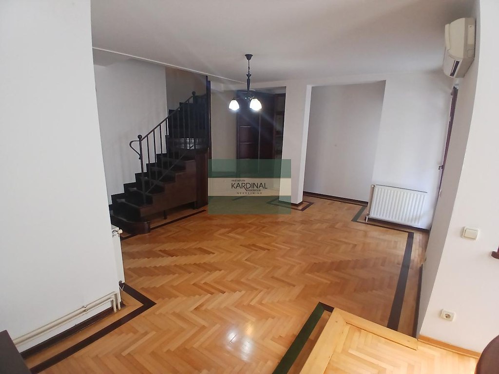PRODAJE SE – LUKSUZAN DUPLEX U SRCU JAGODINE 105m²