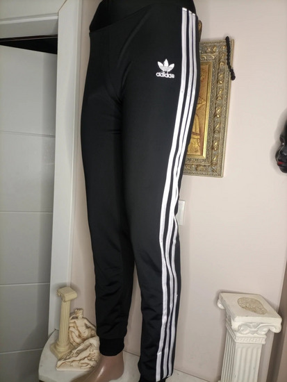 Adidas trenerka vel M