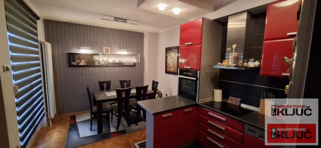 KOD FUTOŠKE PIJACE, 70m2, Trosoban-Duplex