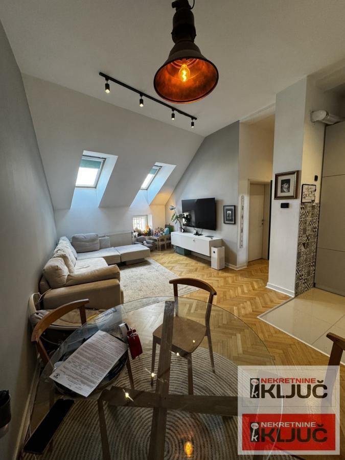 ROTKVARIJA, 43m2, Dvosoban, Renoviran