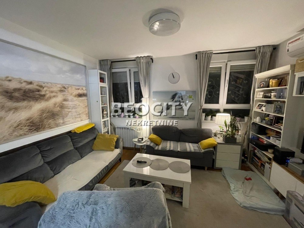 Trosoban stan, 61 m2, Kluz, Madridska ID: 123856