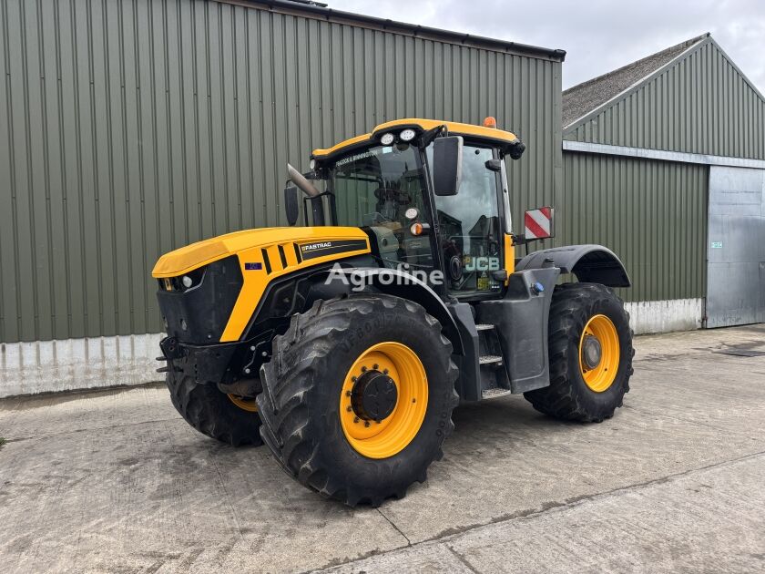 JCB Fastrac 4220 **8000 Hour Warranty** traktor točkaš