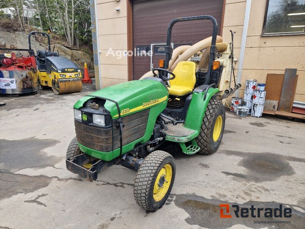 Prodaje se John Deere 4210 traktor kosilica na aukciji