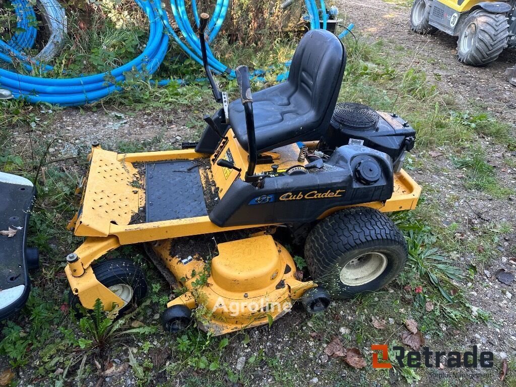 Prodaje se CAB CUB cadet plæneklipper traktor kosilica na aukciji