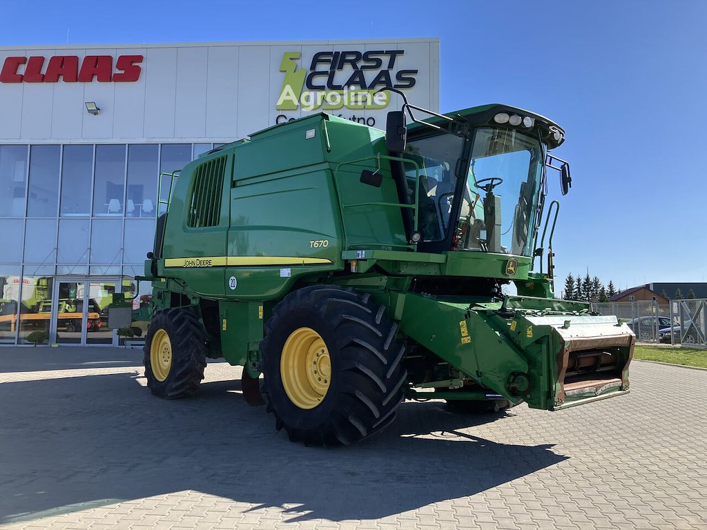 John Deere T670 kombajn za žito