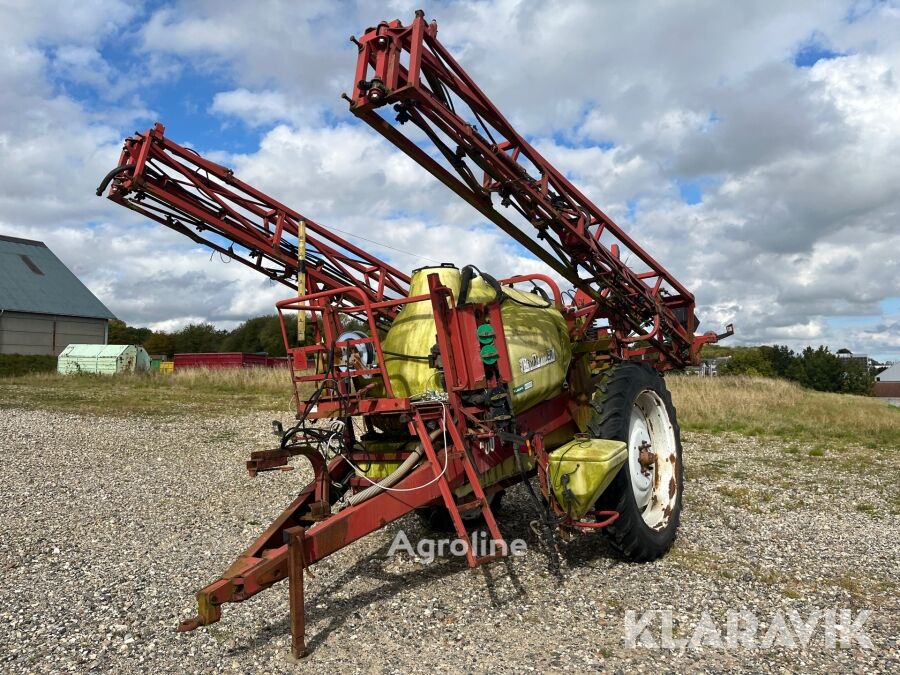 Prodaje se Hardi Commander 2800 nošenu prskalicu na aukciji