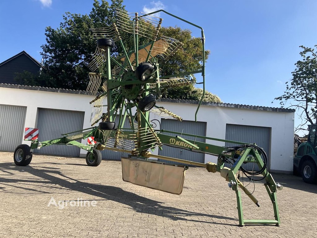 Krone SWADRO 810 trakasti formirač otkosa