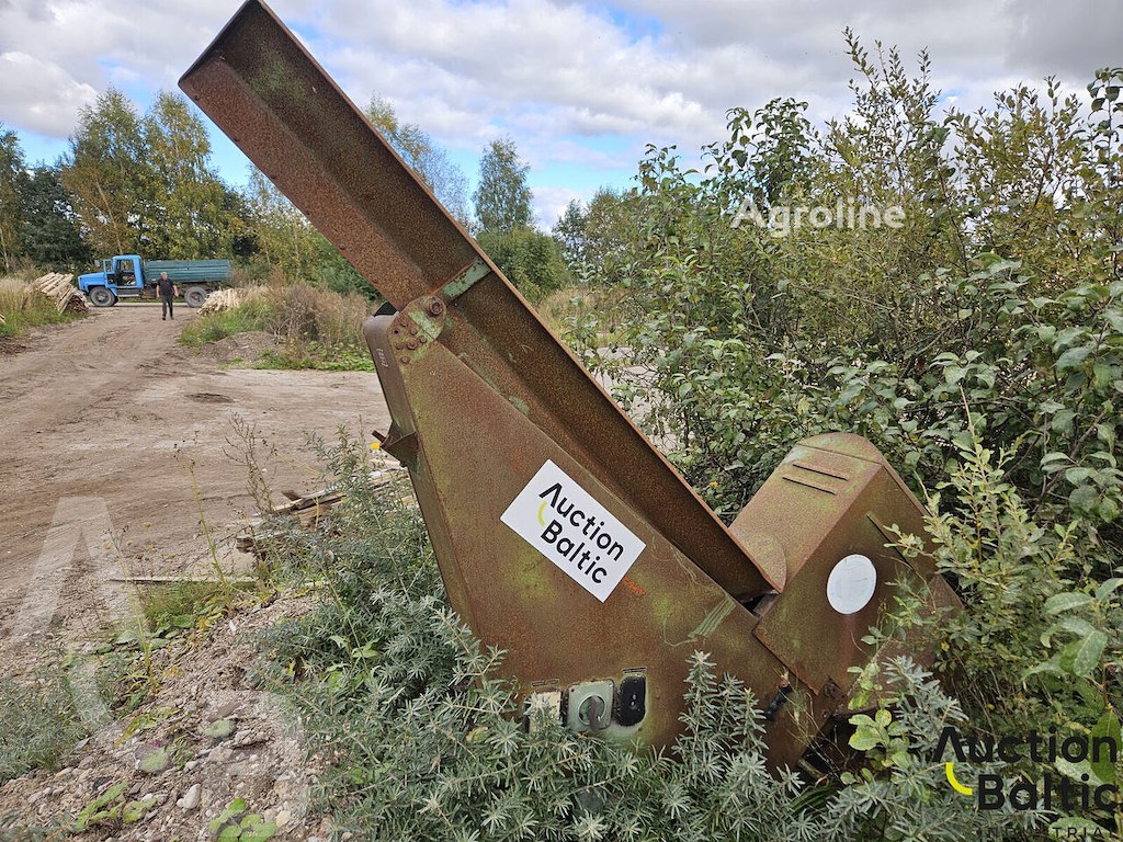 Prodaje se Kurt Honerloh cepač drveta na aukciji