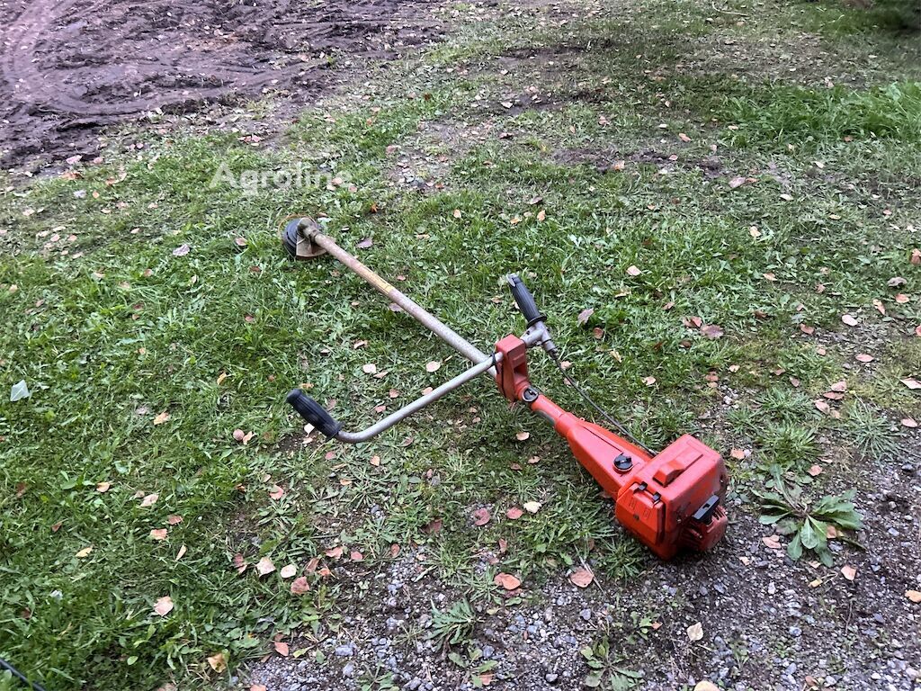 Prodaje se Husqvarna 244R trimer za travu na aukciji