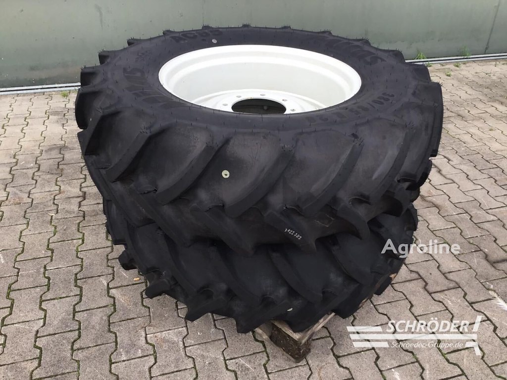 Valtra KOMPLETTRÄDER 2X 380/85 R 28 MITAS točak