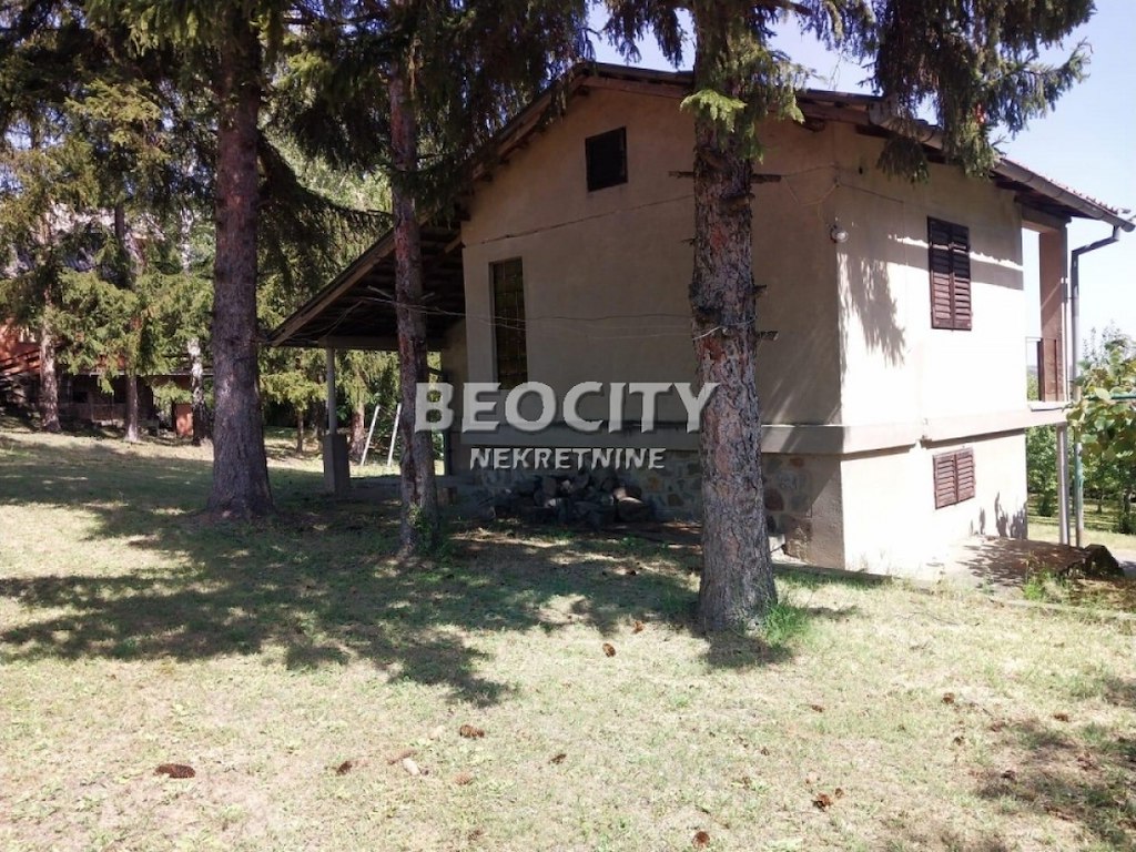 Irig, Vrdnik, Grba, 2. 0, 124m2, 56700EUR Kuća za renoviranje u zoni NP Fr. gora