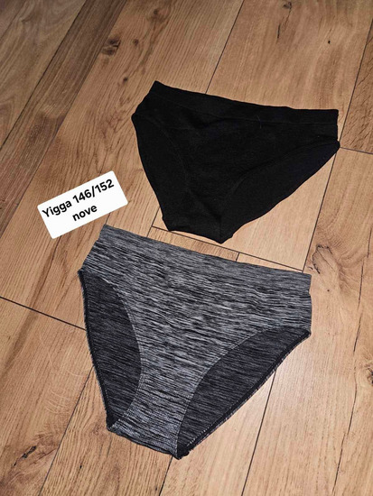 Yigga set veša 146/152 nove