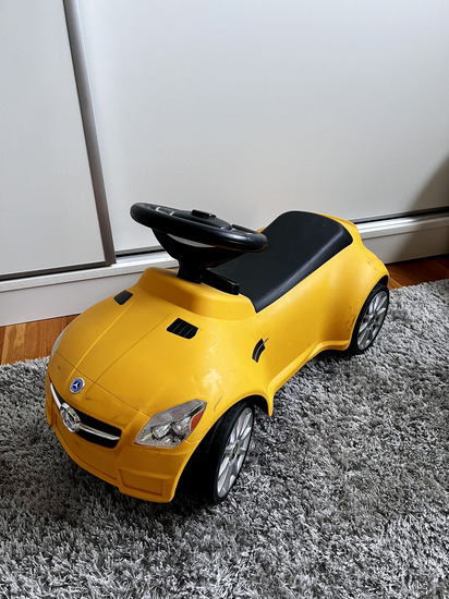 Auto za decu na guranje SNIZENJE 1900 din