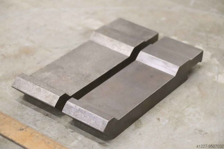 Podeljeni alat za savijanje 148 mm
unbekannt 256/38 mm 90°