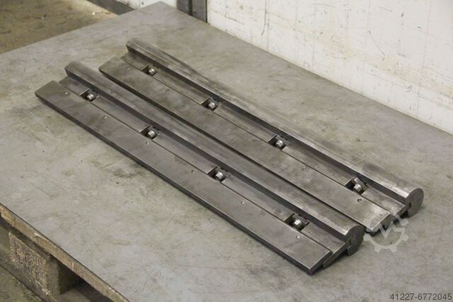 Bending alat split 1670 mm
Promecam Radius 30 mm