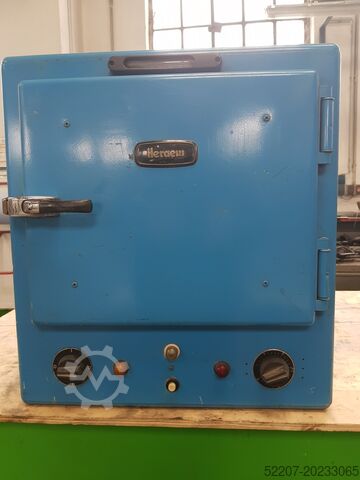 Električna komorna peć
Heraeus