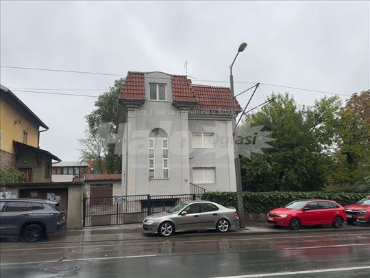Kuća - Požeška - 200m2 (130m2+70m2) - dve garaže