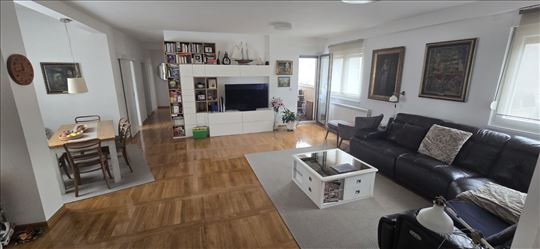 Crveni Krst - četvorosoban - 90 m2