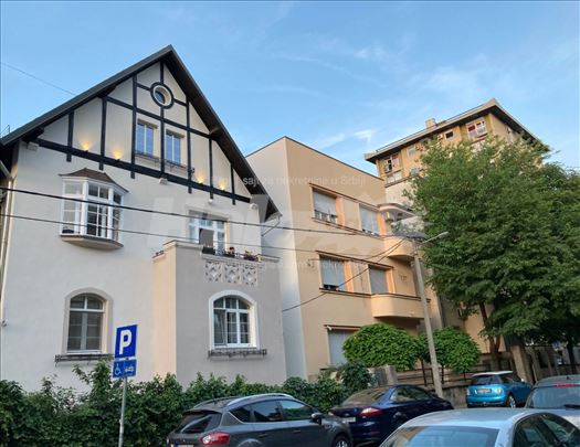 CENTAR - Vukov spomenik - Stan u predratnoj vili
