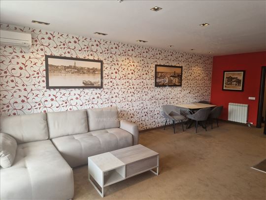 Duplex sa bazenom-Dedinje, 160m2 namešten
