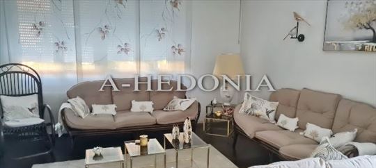 Dedinje, Pink, izdavanje, 4.0, namešten, dvorište