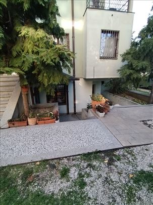 Bilećka, 100m2, trosoban, sređen, 3 parking mesta