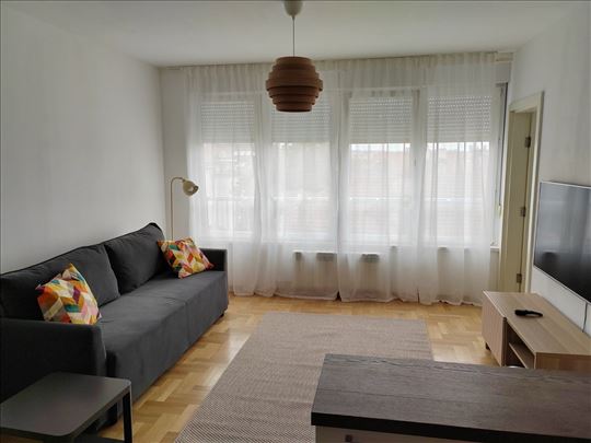 Crveni krst, novogradnja, odličan, ID 24841