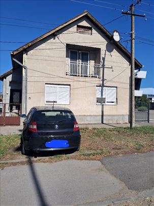 Kuca na odlicnoj lokaciji