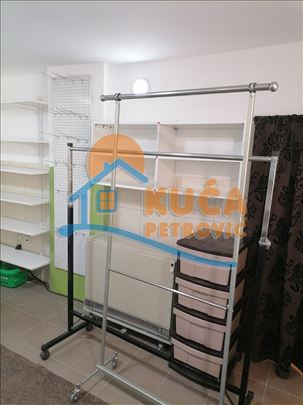 Izdaje se lokal na Panteleju !