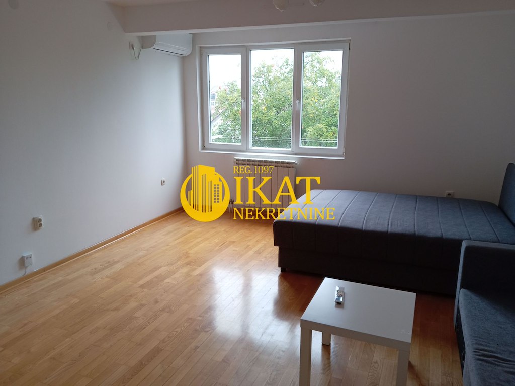 Železnik (centar), nameštena garsonjera 29m², 280€ ID#4670 280 €