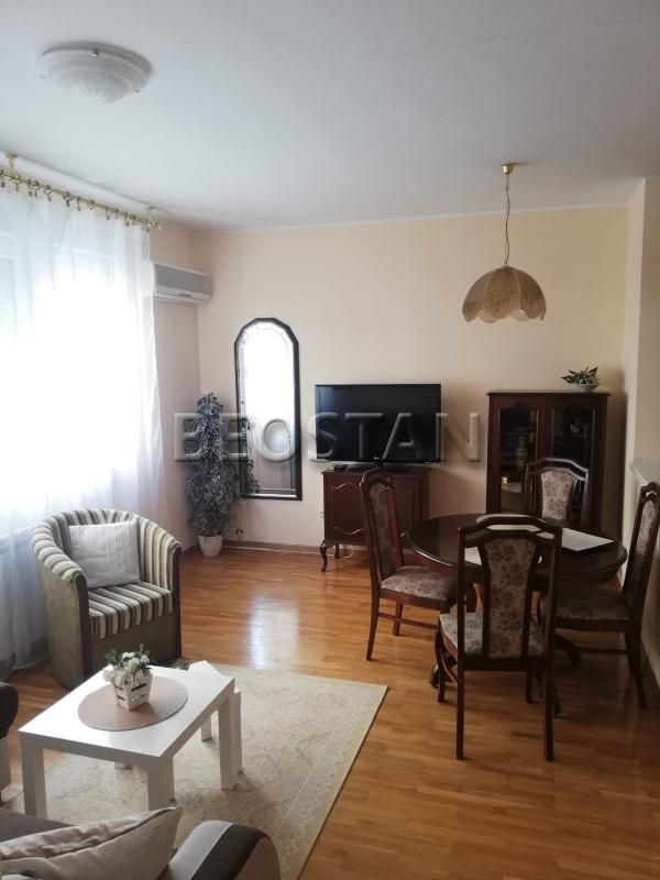 Novi Beograd - Blok 63 #64549 550 €