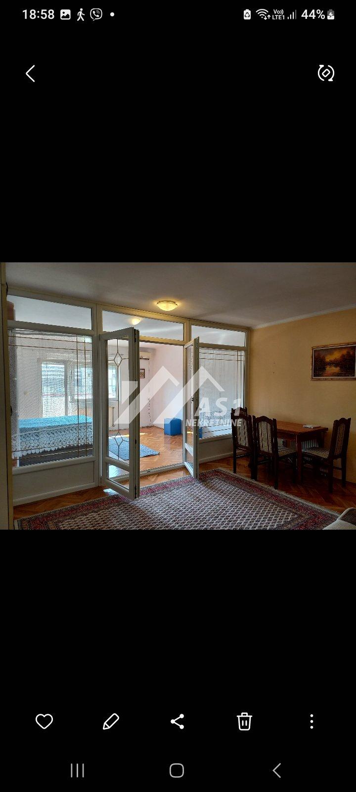 Grbavica, pet friendly komotan ID#3854 400 €