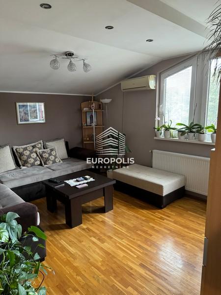 Karaburma, stara okretnica, renoviran, 2.5 ID#6355 137.000 €
