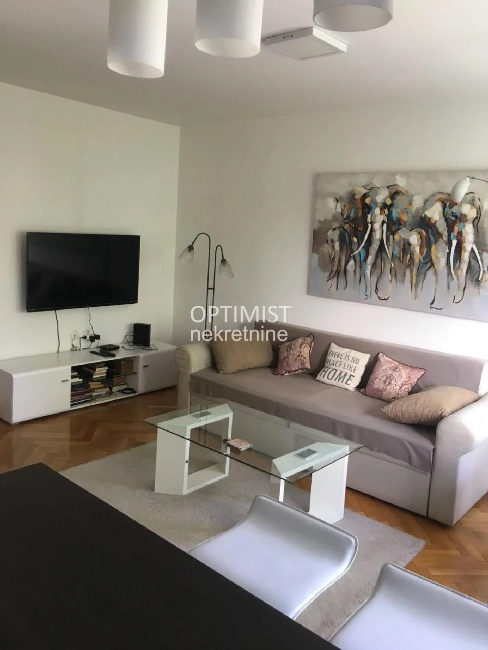 Lux, namešten, odmah useljiv ID#3141 185.000 €