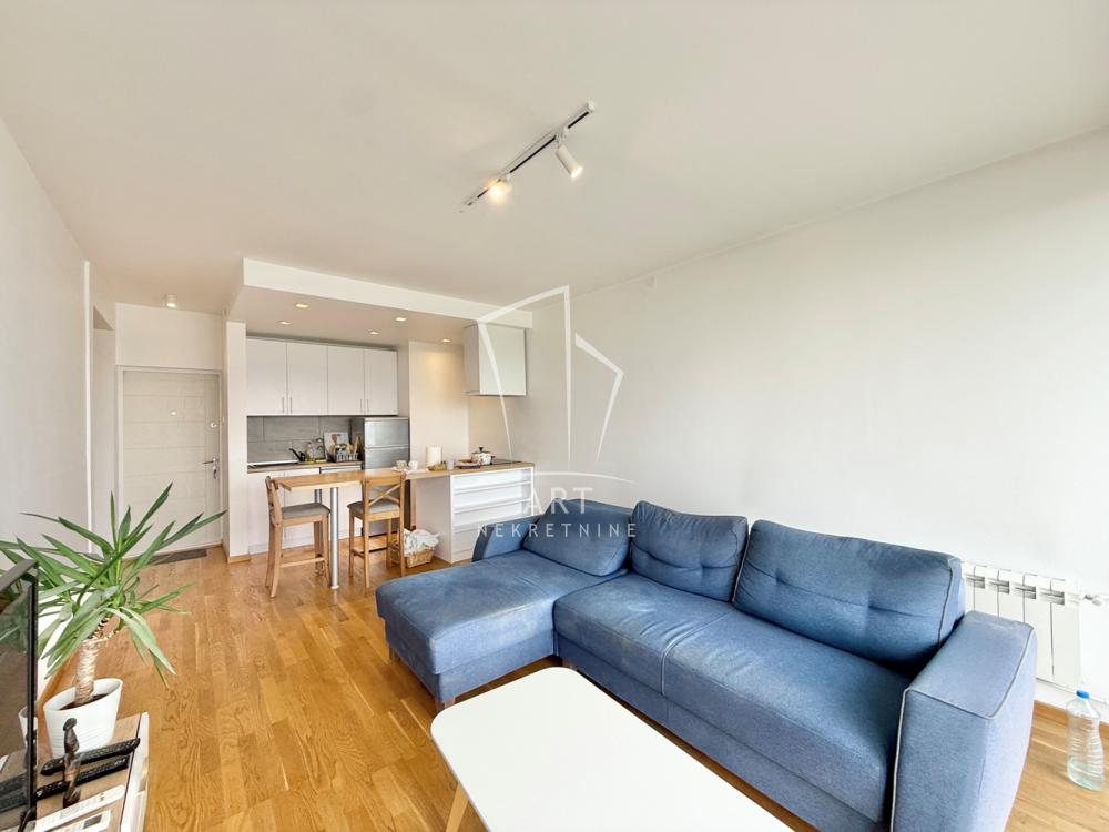 Fantastičan stan idealnog rasporeda i strukture ID#12450 298.500 €