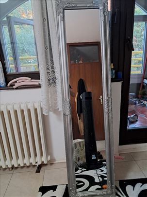 Stojeći ogledalo