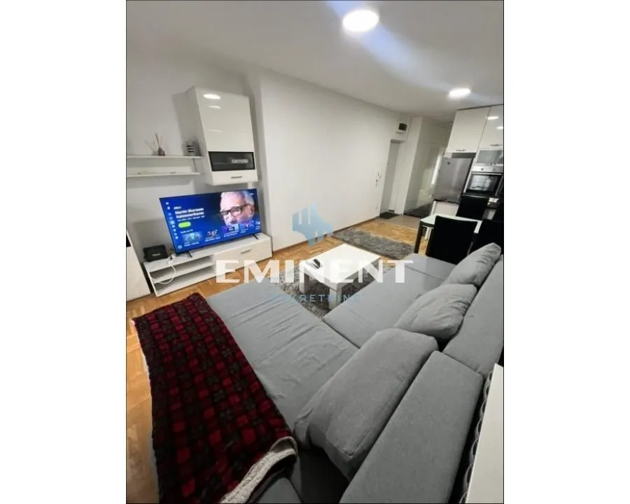 Izdavanje, dvosoban stan, 50m2, Vukov Spomenik, Zvezdara, Beograd