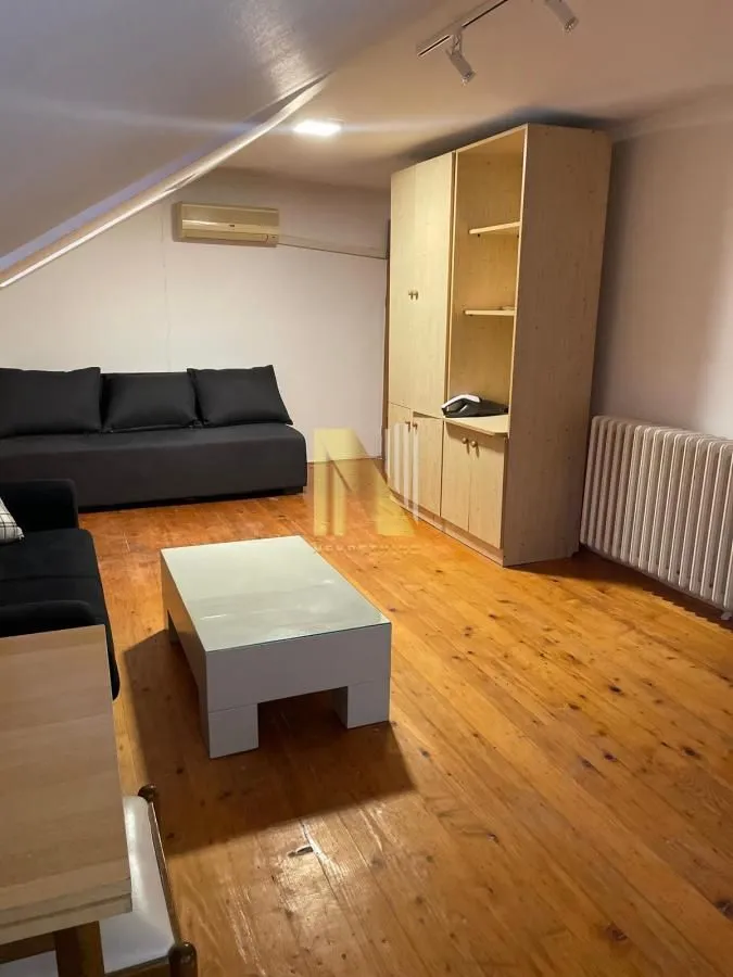 Izdavanje, garsonjera, 25m2, Centar, Novi Sad