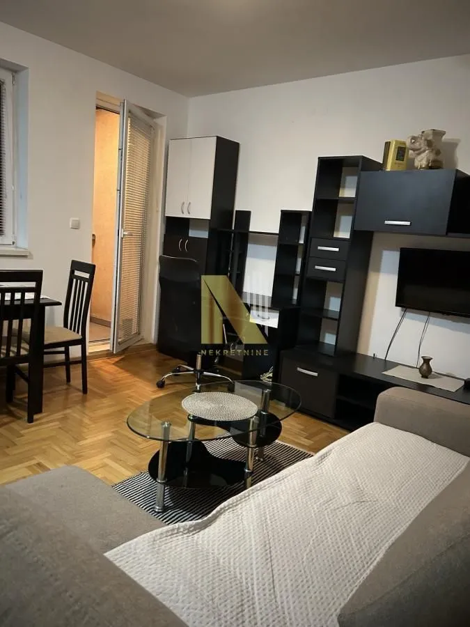 Izdavanje, garsonjera, 24m2, Sajmište, Novi Sad