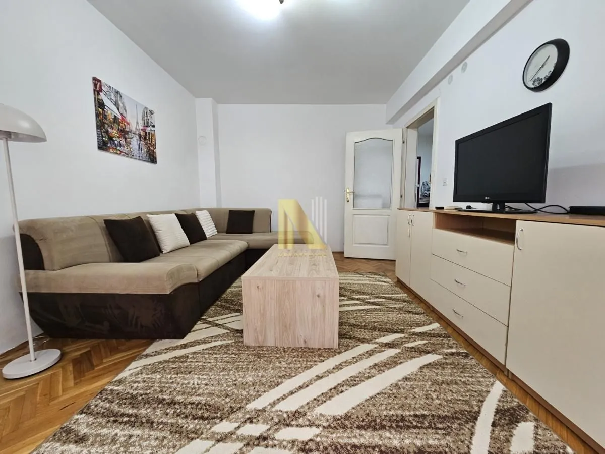 Izdavanje, dvosoban stan, 49m2, Centar, Novi Sad