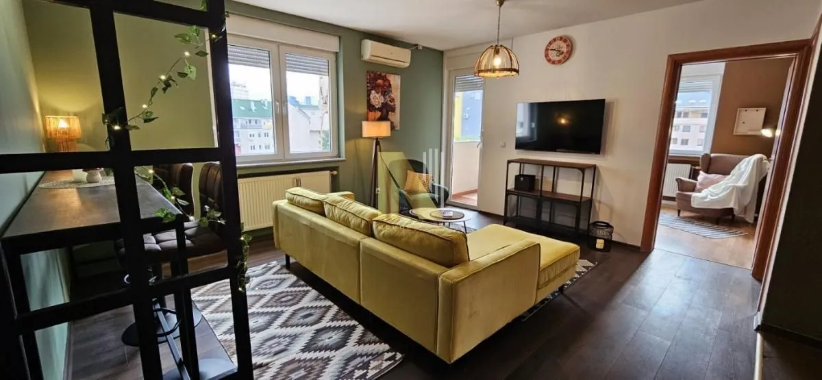 Izdavanje, dvosoban stan, 55m2, Centar, Novi Sad