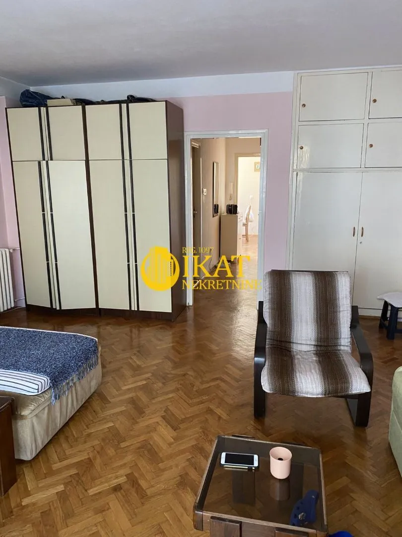 Izdavanje, jednosoban stan, 47m2, Vračar, Beograd