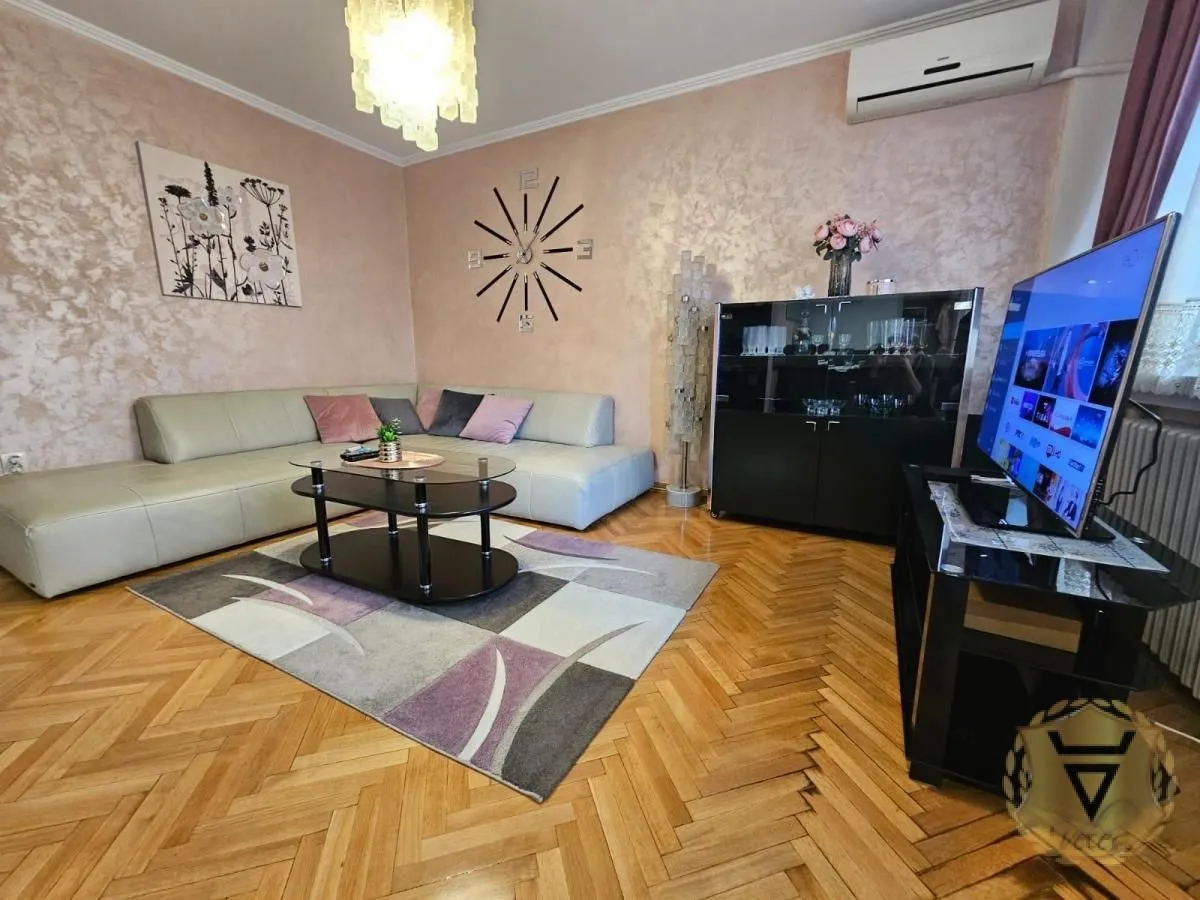 Izdavanje, trosoban stan, 85m2, Slavija, Vračar, Beograd