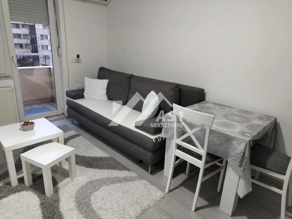 Izdavanje, stan, 24m2, Novi Sad, Novi Sad