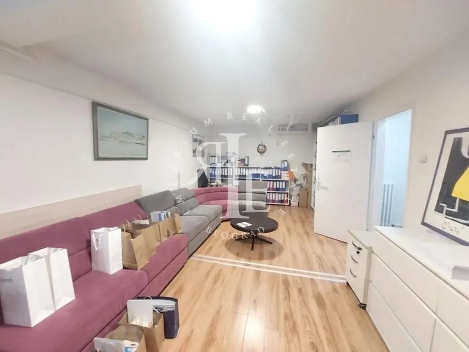 Izdavanje, kuća, 250m2, Bezanijska Kosa 1, Bežanijska Kosa, Beograd