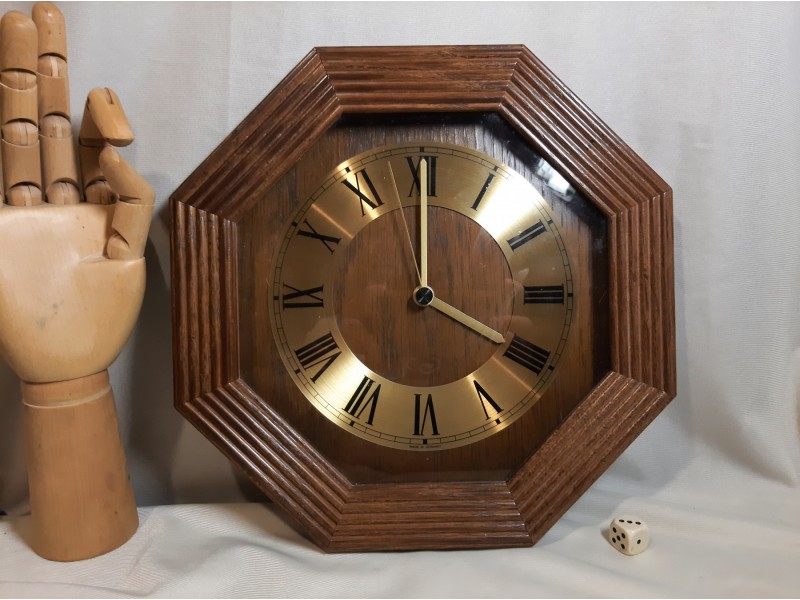 VTG"ATOMSKI"RADIOKONTROL ZIDNI SAT UTS DCF MEHANIZMOM