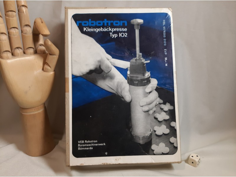 VTG ROBOTRON MALA PRESA PECIVA TYP 102 MUZEJ NOVO!