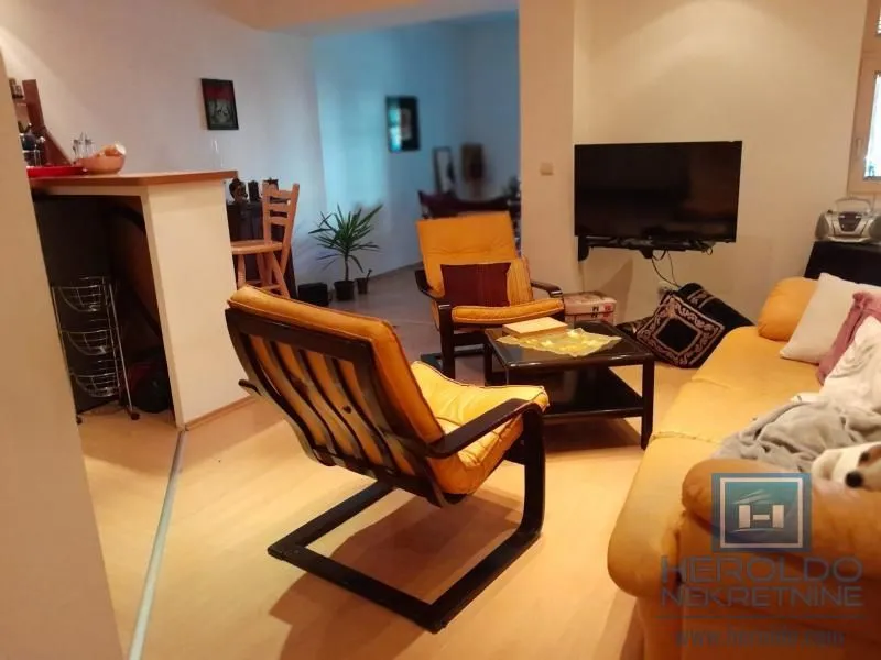 Prodaja, dvosoban stan, 76m2, Strelište, Jagodina